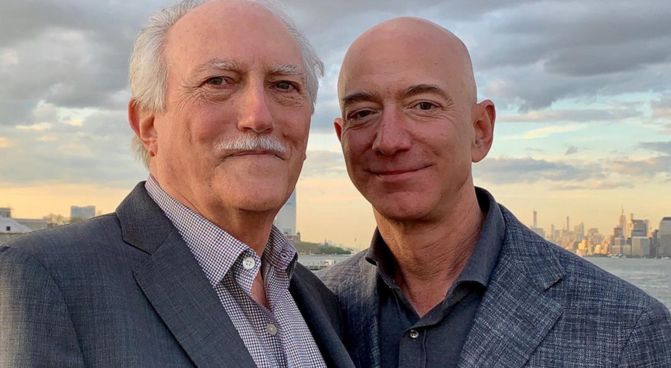 Jeff Bezos chce oddać cały swój majątek na cele charytatywne. Idzie w ... Jeff Bezos chce oddać cały swój majątek na cele charytatywne. Idzie w ...
