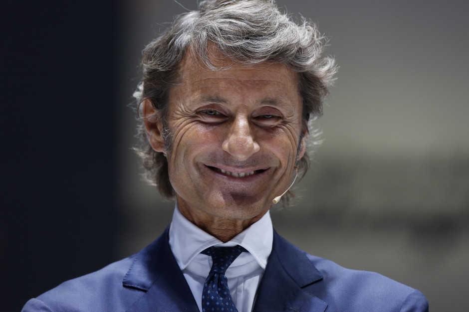 Jakim samochodem jeździ aktualnie szef Lamborghini? Stephan Winkelmann ...