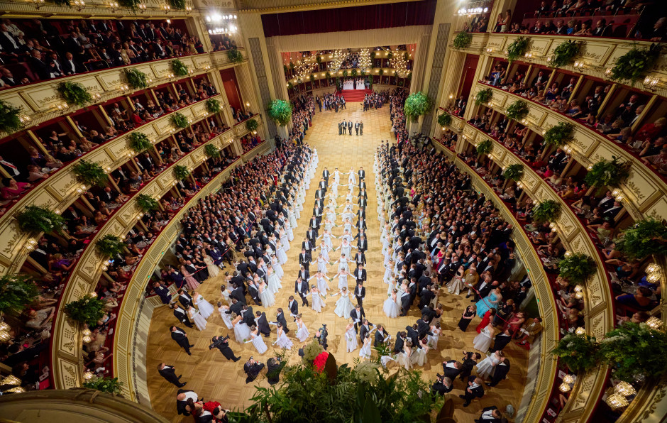 Jane Fonda przyleciała na wielki bal karnawałowy w Operze Wiedeńskiej i ...