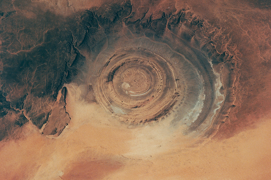 NIEZWYKŁE MIEJSCA NA ZIEMI: Czy Błękitne Oko Sahary to dowód na ...