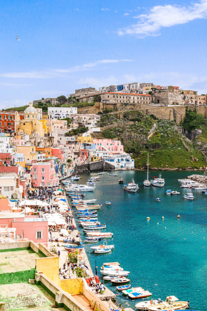 Procida najbardziej kolorowa wyspa Włoch. Tu odpoczywał "Utalentowany ...