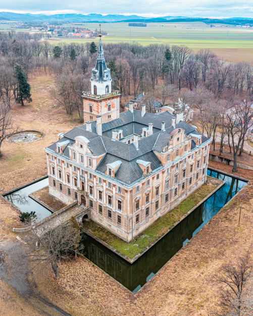 DOLNY ŚLĄSK: Zamek w Roztoce skrywa tony złota i cenne dzieła sztuki ...