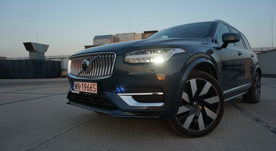 Sprawdzamy Volvo XC90 T8. Ten SUV to samochód dla tych, którzy lubią czuć się zaopiekowani