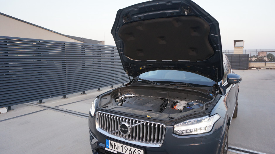 Sprawdzamy Volvo XC90 T8. Ten SUV to samochód dla tych, którzy lubią czuć się zaopiekowani