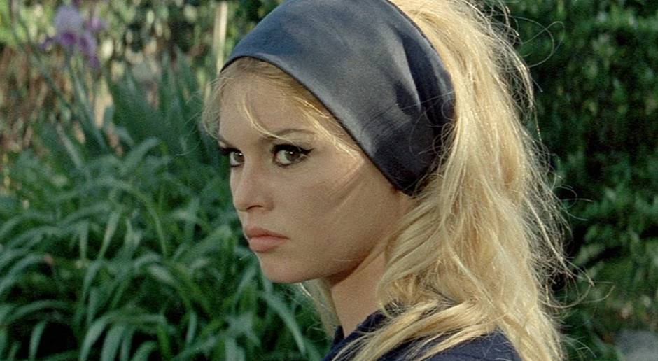 Oto jedna z najmodniejszych fryzur 2024. Wielki powrót stylu Brigitte ...