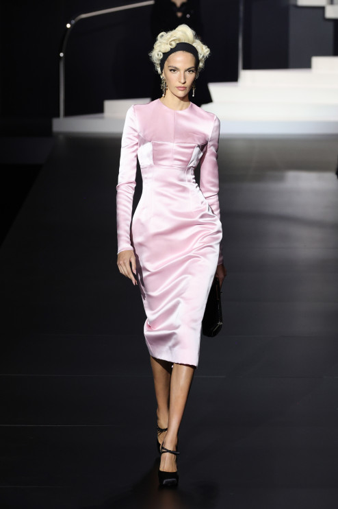 Moda na wiosnę i lato 2025: Oto 10 kolorów, które zdominują ...