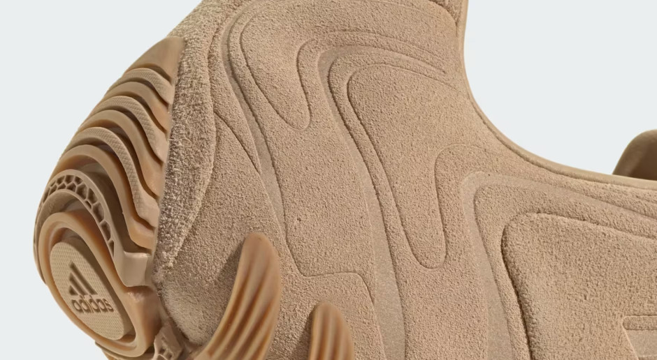 Wyglądają jak kultowe buty Miu Miu, ale to Adidas. Na punkcie tych ...